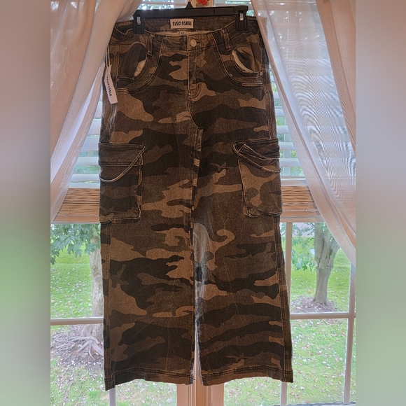 Disclosure | Jeans | Disclosure Wide Leg Camouflage Cargo Pants | Poshmark